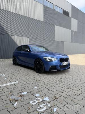 Zils BMW 118 2012 Rīga, ar dzinēja tilpumu 2.00 L un nobraukumu 327 tūkst. km par 7650 €, foto  vietnē AUTOMOTO.COM.LV