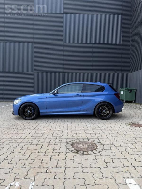 Blue BMW 118 2012 in Riga, with an engine capacity of 2.00 L and mileage of 327 thousand km for 7650 €, photo 6 on AUTOMOTO.COM.LV