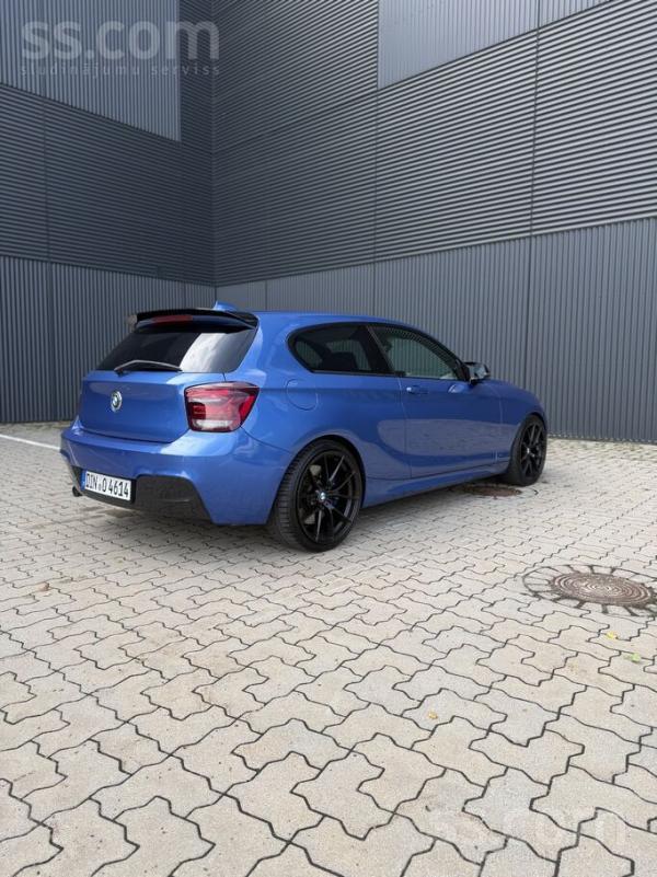 Blue BMW 118 2012 in Riga, with an engine capacity of 2.00 L and mileage of 327 thousand km for 7650 €, photo 5 on AUTOMOTO.COM.LV