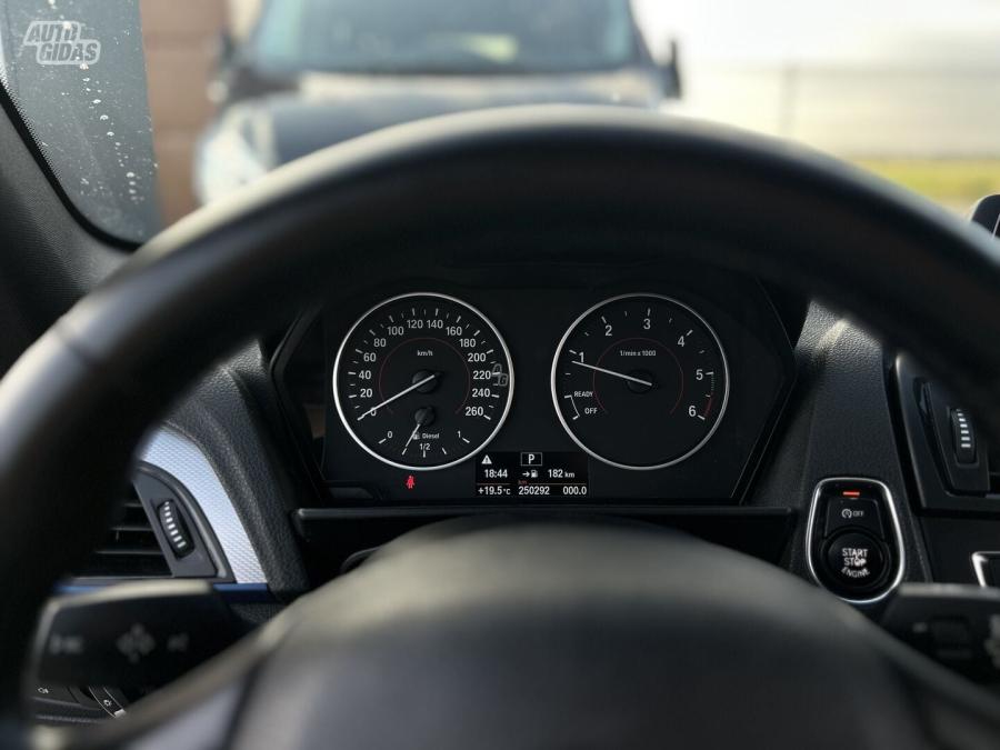 Zils BMW 118 2012 Kauņa, ar dzinēja tilpumu 2.00 L un nobraukumu 250 tūkst. km par 8500 €, foto 19 vietnē AUTOMOTO.COM.LV