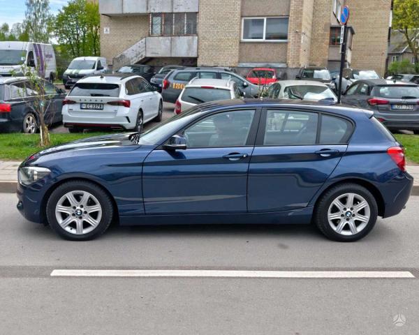 Blue BMW 118 2013 in Vilnius, with an engine capacity of 2.00 L and mileage of 223 thousand km for 6600 €, photo 2 on AUTOMOTO.COM.LV