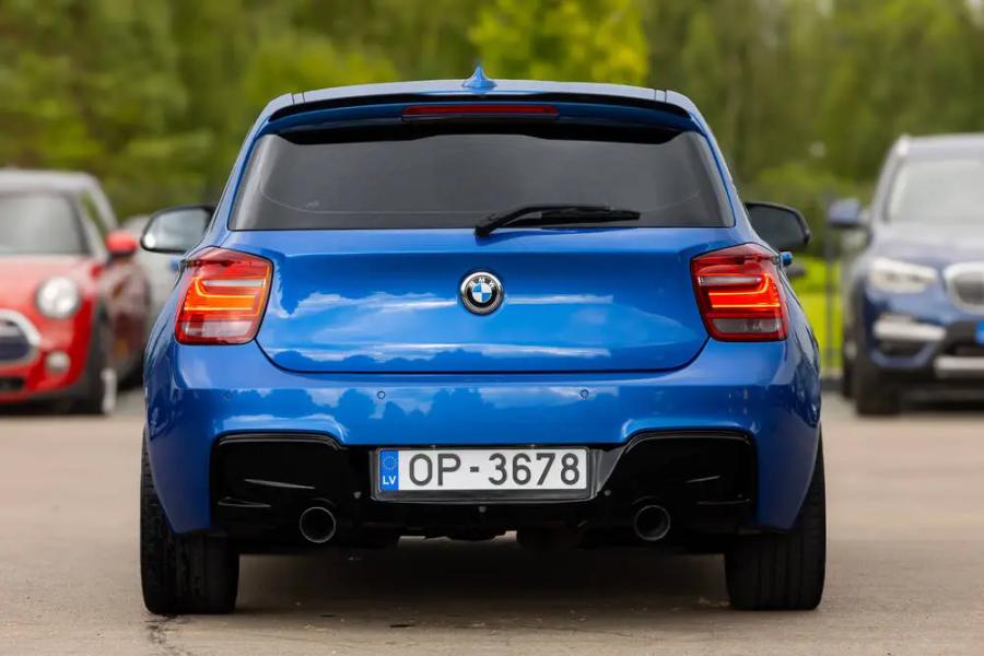 Blue BMW 118 2013 in Jelgava, with an engine capacity of 2.00 L and mileage of 272 thousand km for 8200 €, photo 6 on AUTOMOTO.COM.LV