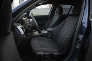 Blue BMW 118 2015 in Riga, with an engine capacity of 2.00 L and mileage of 211 thousand km for 11490 €, photo 12 on AUTOMOTO.COM.LV