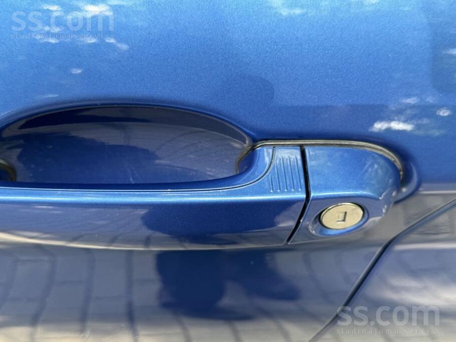 Blue BMW 118 2016 in Bauska, with an engine capacity of 2.00 L and mileage of 270 thousand km for 9900 €, photo 31 on AUTOMOTO.COM.LV