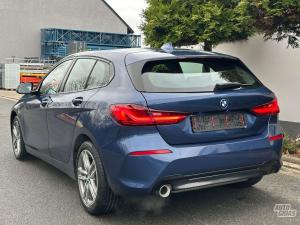 Blue BMW 118 2021 in Kaunas, with an engine capacity of 1.50 L and mileage of 52 thousand km for 22709 €, photo 6 on AUTOMOTO.COM.LV