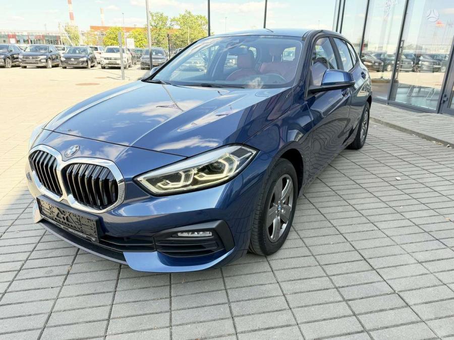 Синий БМВ 118 2021 в Каунас, объемом двигателя 1.50 л и пробегом 163 тыс. км за 15900 €, фото 1 на AUTOMOTO.COM.LV
