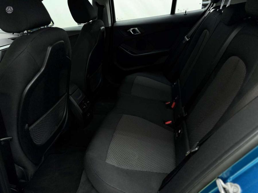 Синий БМВ 118 2022 в Вильнюс, объемом двигателя 1.50 л и пробегом 67 тыс. км за 17290 €, фото 12 на AUTOMOTO.COM.LV