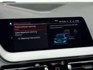Blue BMW 118 2022 in Vilnius, with an engine capacity of 1.50 L and mileage of 67 thousand km for 16790 €, photo 23 on AUTOMOTO.COM.LV
