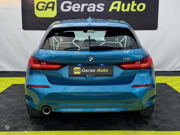 Blue BMW 118 2022 in Vilnius, with an engine capacity of 1.50 L and mileage of 67 thousand km for 16790 €, photo 5 on AUTOMOTO.COM.LV