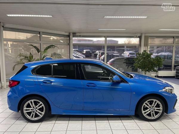 Zils BMW 118 2021 Kauņa, ar dzinēja tilpumu 2.00 L un nobraukumu 80 tūkst. km par 25489 €, foto 4 vietnē AUTOMOTO.COM.LV