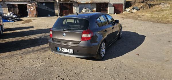 Brown BMW 118 2005 in Vilnius, with an engine capacity of 2.00 L and mileage of 306 thousand km for 1700 €, photo 4 on AUTOMOTO.COM.LV