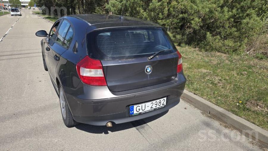 Brown BMW 118 2005 in Riga, with an engine capacity of 2.00 L and mileage of 389 thousand km for 1999 €, photo 6 on AUTOMOTO.COM.LV