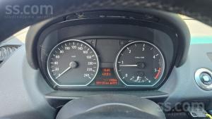Brown BMW 118 2005 in Riga, with an engine capacity of 2.00 L and mileage of 389 thousand km for 1999 €, photo 12 on AUTOMOTO.COM.LV