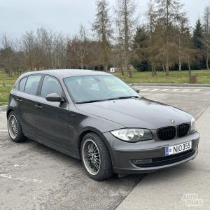 Brown BMW 118 2007 in Kelme, with an engine capacity of 2.00 L and mileage of 349 thousand km for 2499 €, photo 3 on AUTOMOTO.COM.LV