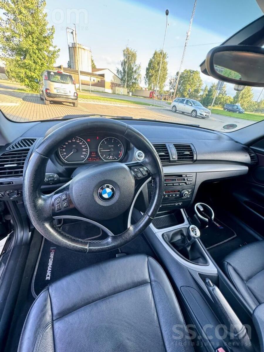 Brūns BMW 118 2007 Jēkabpils, ar dzinēja tilpumu 2.00 L un nobraukumu 270 tūkst. km par 3995 €, foto 11 vietnē AUTOMOTO.COM.LV