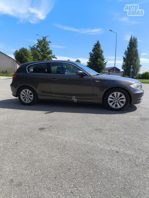 Brown BMW 118 2007 in Taurage, with an engine capacity of 2.00 L and mileage of 285 thousand km for 2200 €, photo 4 on AUTOMOTO.COM.LV