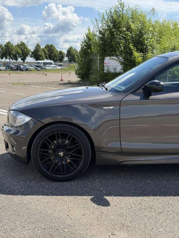 Brūns BMW 118 2007 Kėdainiai, ar dzinēja tilpumu 2.00 L un nobraukumu 264 tūkst. km par 3400 €, foto 7 vietnē AUTOMOTO.COM.LV