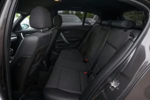 Brown BMW 118 2008 in Liepaja, with an engine capacity of 2.00 L and mileage of 220 thousand km for 5500 €, photo 9 on AUTOMOTO.COM.LV
