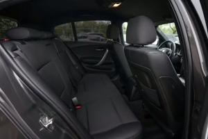 Brown BMW 118 2008 in Liepaja, with an engine capacity of 2.00 L and mileage of 220 thousand km for 5500 €, photo 11 on AUTOMOTO.COM.LV