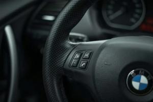 Brown BMW 118 2008 in Liepaja, with an engine capacity of 2.00 L and mileage of 220 thousand km for 5500 €, photo 18 on AUTOMOTO.COM.LV