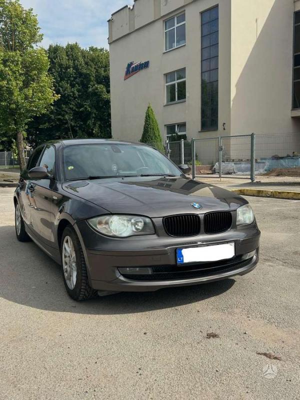 Brūns BMW 118 2008 Kauņa, ar dzinēja tilpumu 2.00 L un nobraukumu 421 tūkst. km par 4200 €, foto 1 vietnē AUTOMOTO.COM.LV
