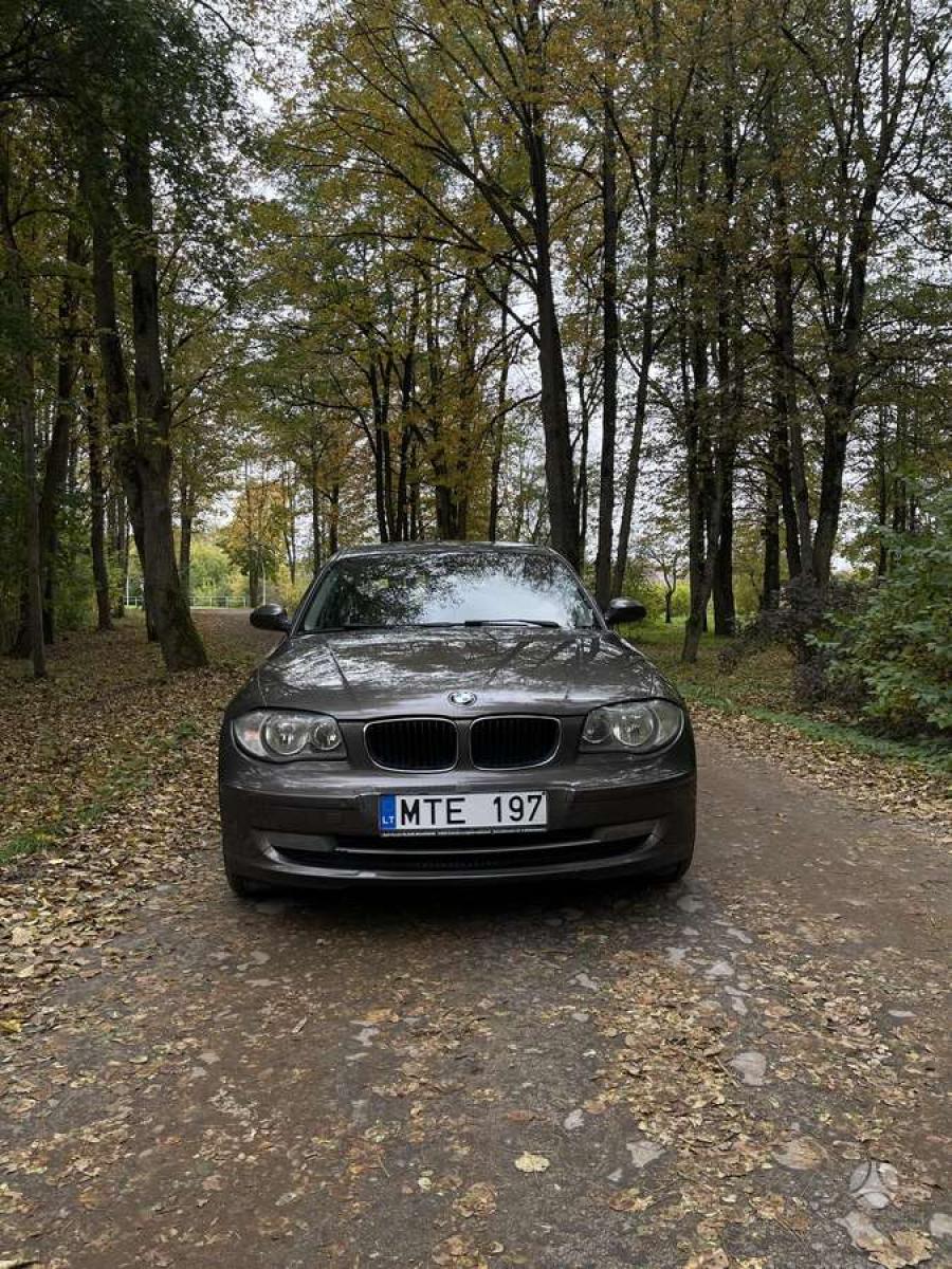 Brūns BMW 118 2009 Jonava, ar dzinēja tilpumu 2.00 L un nobraukumu 314 tūkst. km par 2950 €, foto 3 vietnē AUTOMOTO.COM.LV