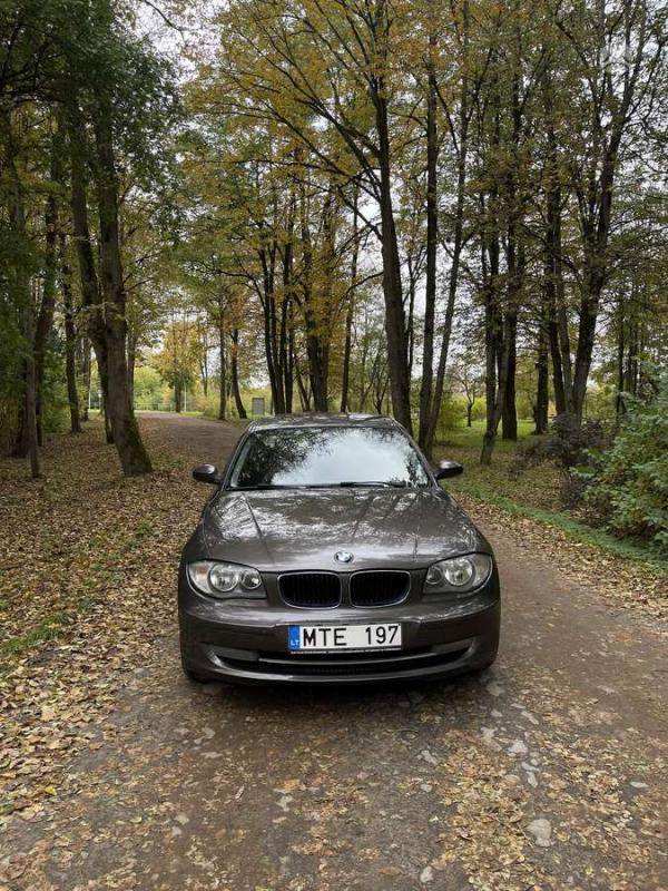 Brūns BMW 118 2009 Jonava, ar dzinēja tilpumu 2.00 L un nobraukumu 314 tūkst. km par 2950 €, foto 3 vietnē AUTOMOTO.COM.LV