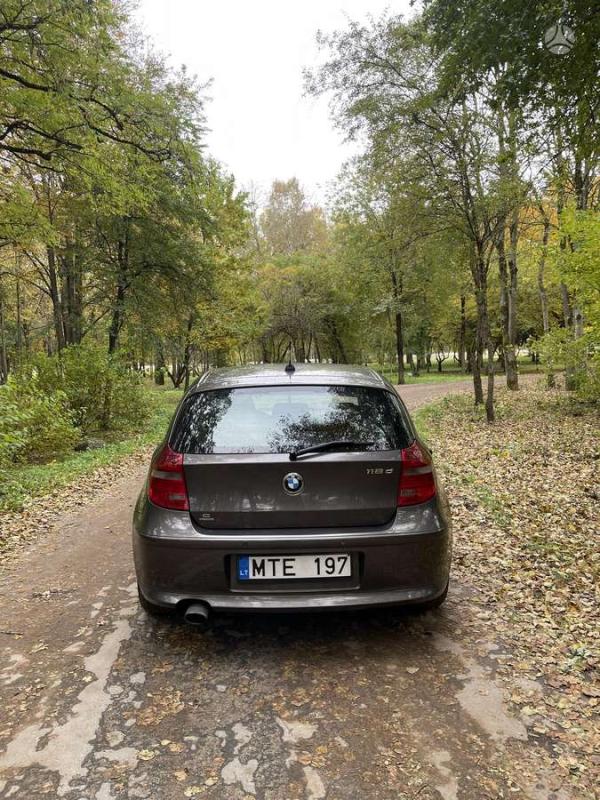 Brūns BMW 118 2009 Jonava, ar dzinēja tilpumu 2.00 L un nobraukumu 314 tūkst. km par 2950 €, foto 5 vietnē AUTOMOTO.COM.LV