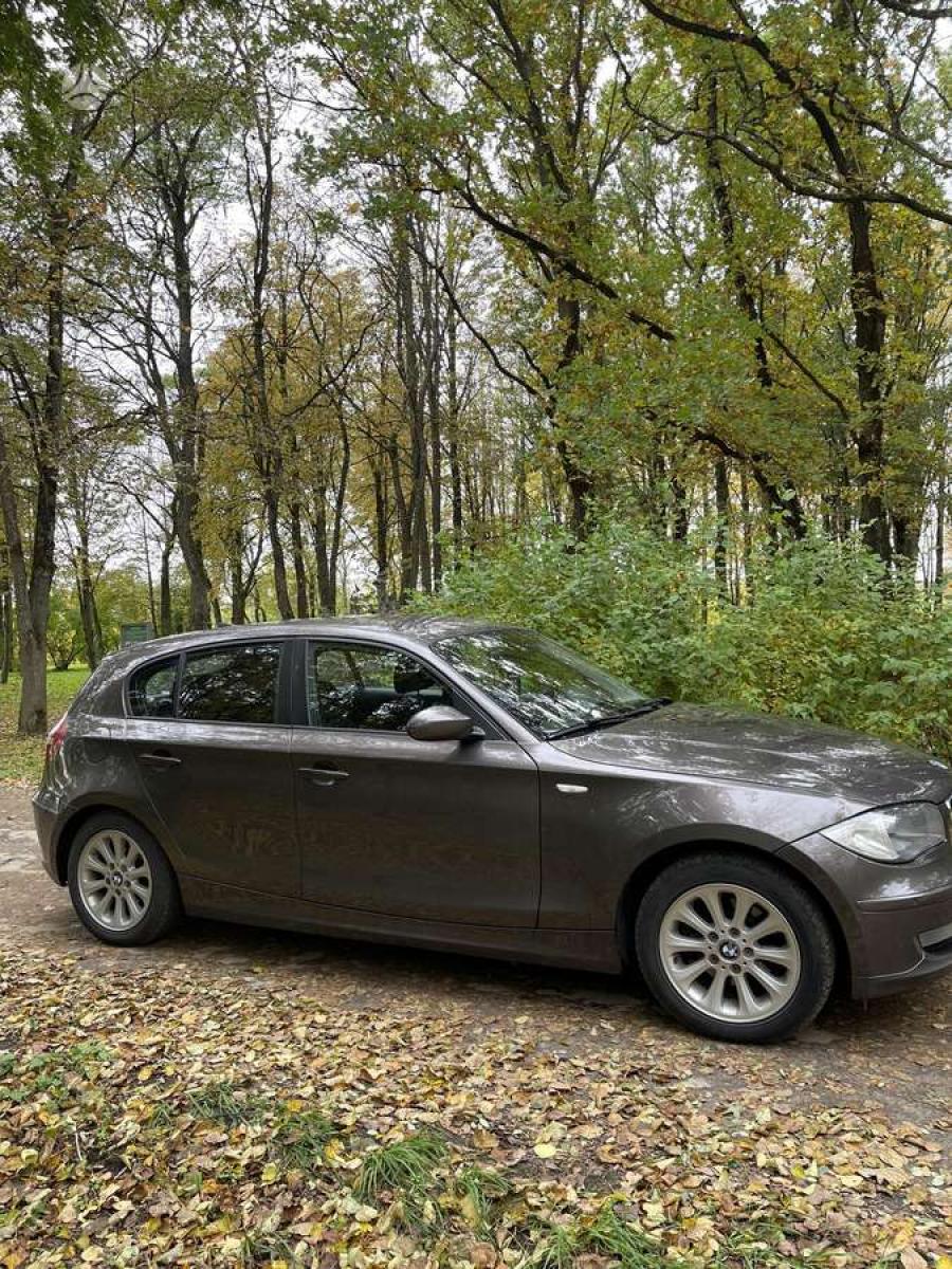 Brūns BMW 118 2009 Jonava, ar dzinēja tilpumu 2.00 L un nobraukumu 314 tūkst. km par 2950 €, foto 8 vietnē AUTOMOTO.COM.LV
