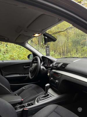 Brūns BMW 118 2009 Jonava, ar dzinēja tilpumu 2.00 L un nobraukumu 314 tūkst. km par 2950 €, foto 14 vietnē AUTOMOTO.COM.LV