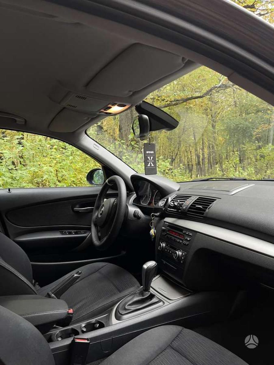 Brūns BMW 118 2009 Jonava, ar dzinēja tilpumu 2.00 L un nobraukumu 314 tūkst. km par 2950 €, foto 14 vietnē AUTOMOTO.COM.LV