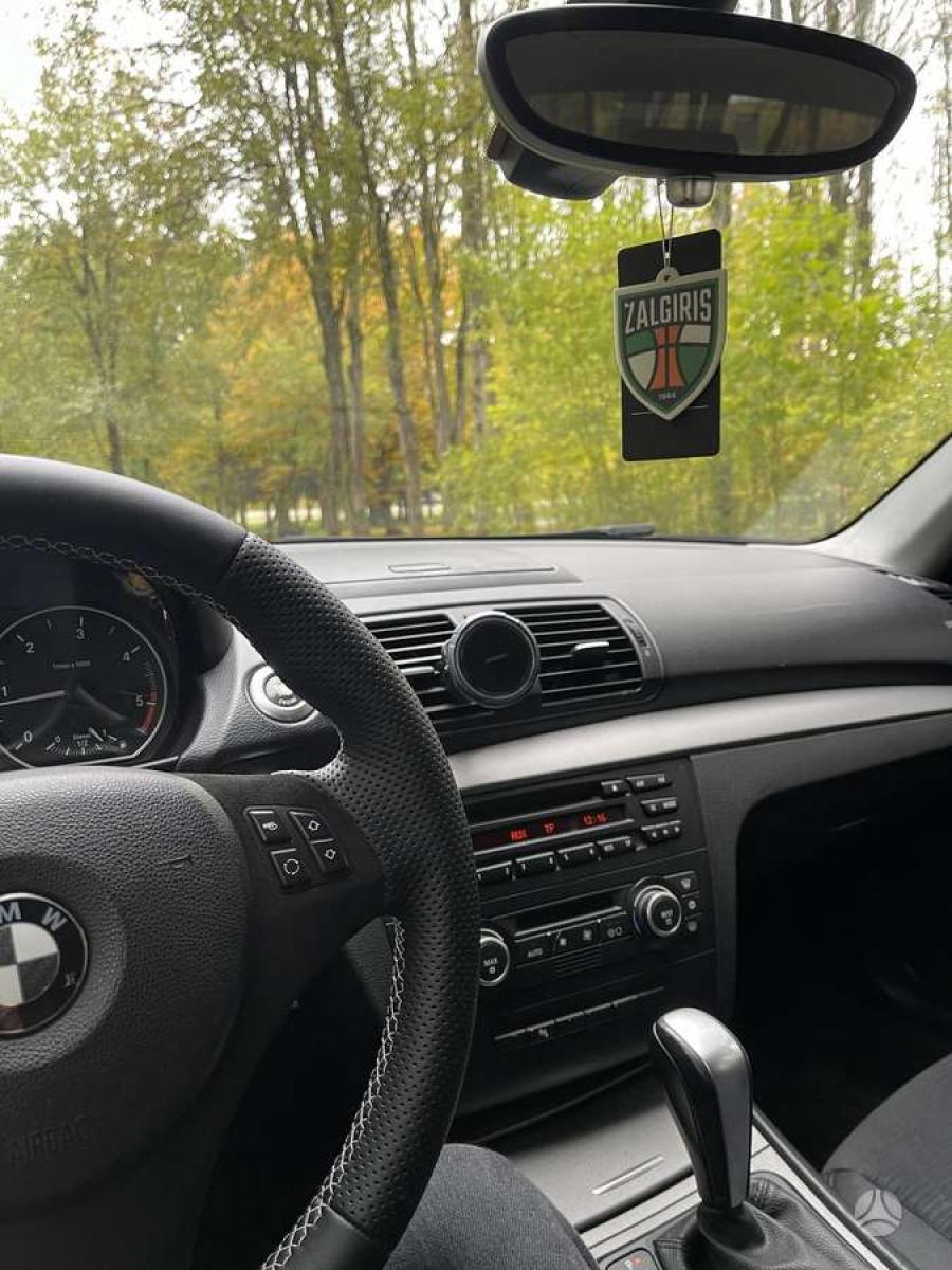 Brūns BMW 118 2009 Jonava, ar dzinēja tilpumu 2.00 L un nobraukumu 314 tūkst. km par 2950 €, foto 15 vietnē AUTOMOTO.COM.LV