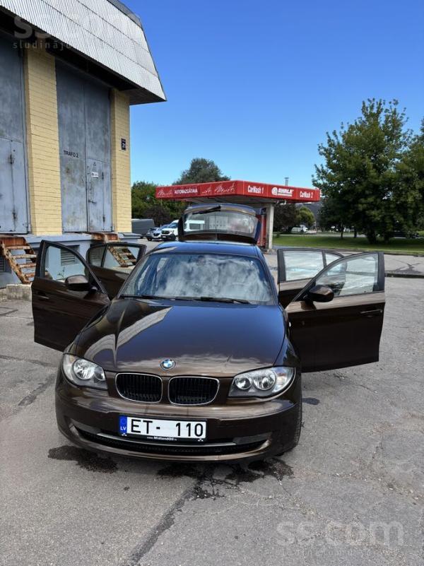 Brown BMW 118 2009 in Riga, with an engine capacity of 2.00 L and mileage of 268 thousand km for 5000 €, photo 2 on AUTOMOTO.COM.LV