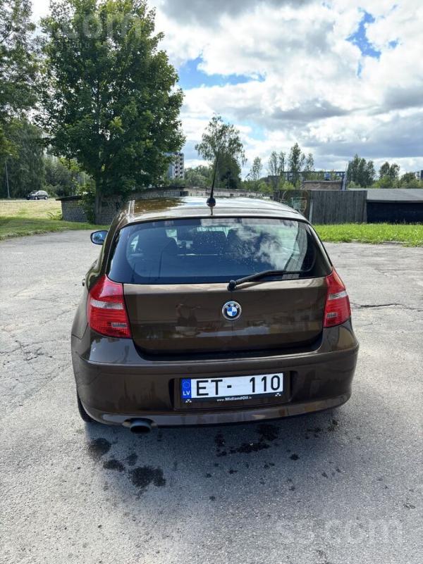 Brown BMW 118 2009 in Riga, with an engine capacity of 2.00 L and mileage of 268 thousand km for 5000 €, photo 3 on AUTOMOTO.COM.LV