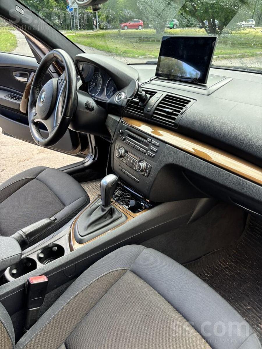 Brūns BMW 118 2009 Rīga, ar dzinēja tilpumu 2.00 L un nobraukumu 268 tūkst. km par 5000 €, foto 5 vietnē AUTOMOTO.COM.LV