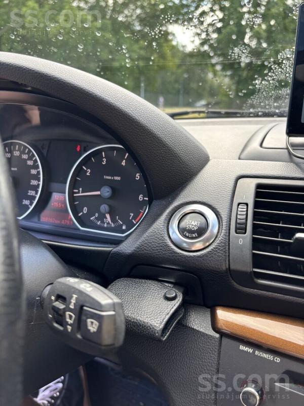Brown BMW 118 2009 in Riga, with an engine capacity of 2.00 L and mileage of 268 thousand km for 5000 €, photo 6 on AUTOMOTO.COM.LV