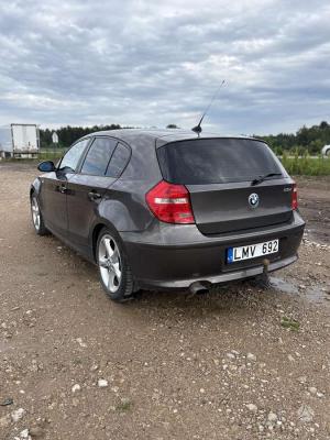 Brūns BMW 118 2009 Viļņa, ar dzinēja tilpumu 2.00 L un nobraukumu 426 tūkst. km par 3000 €, foto 7 vietnē AUTOMOTO.COM.LV