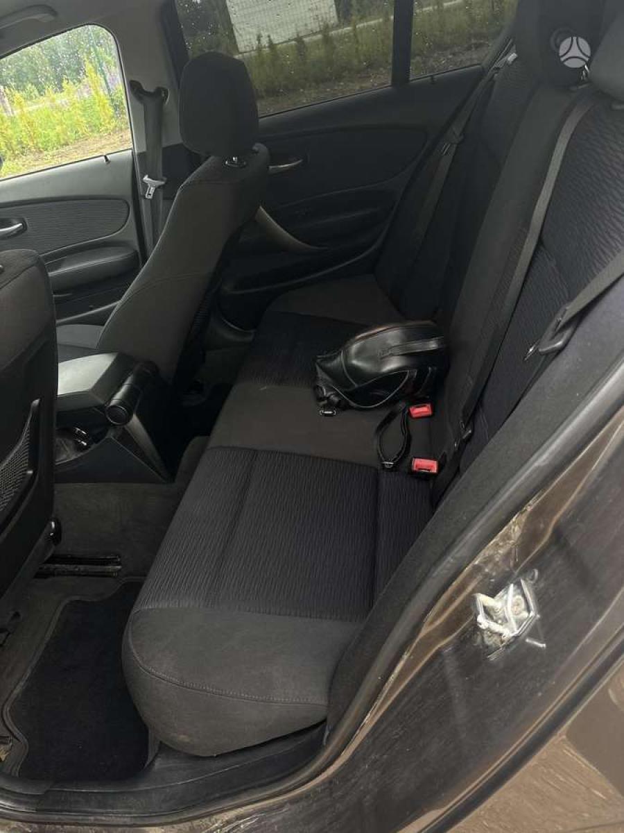 Brūns BMW 118 2009 Viļņa, ar dzinēja tilpumu 2.00 L un nobraukumu 426 tūkst. km par 3000 €, foto 8 vietnē AUTOMOTO.COM.LV