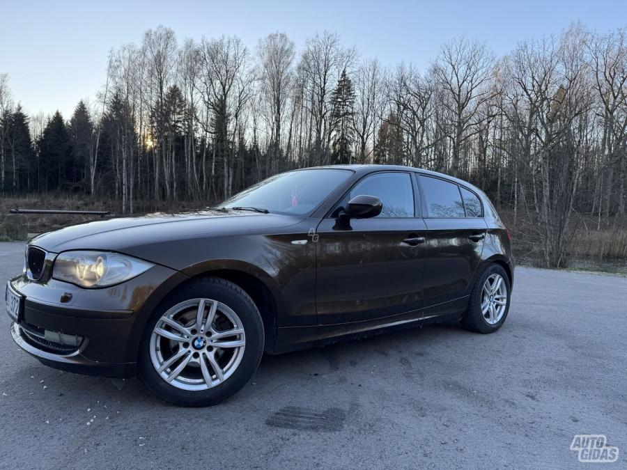 Brūns BMW 118 2010 Šilalė, ar dzinēja tilpumu 1.80 L un nobraukumu 352 tūkst. km par 6200 €, foto 2 vietnē AUTOMOTO.COM.LV