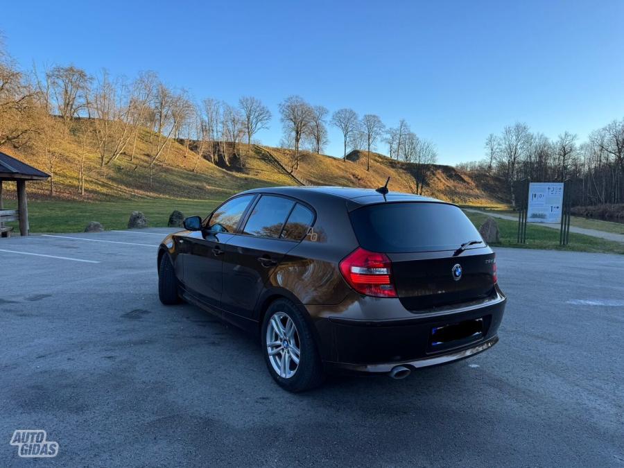 Brūns BMW 118 2010 Šilalė, ar dzinēja tilpumu 1.80 L un nobraukumu 352 tūkst. km par 6200 €, foto 3 vietnē AUTOMOTO.COM.LV