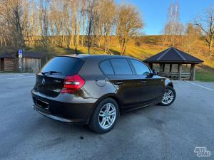 Brūns BMW 118 2010 Šilalė, ar dzinēja tilpumu 1.80 L un nobraukumu 352 tūkst. km par 6200 €, foto 4 vietnē AUTOMOTO.COM.LV