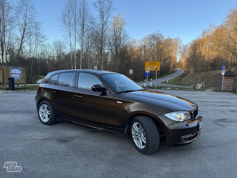 Brūns BMW 118 2010 Šilalė, ar dzinēja tilpumu 1.80 L un nobraukumu 352 tūkst. km par 6200 €, foto 5 vietnē AUTOMOTO.COM.LV