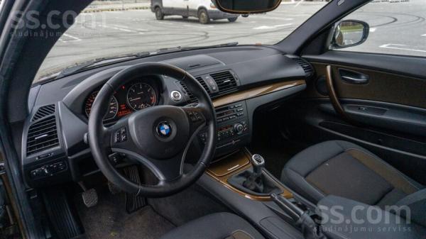 Brūns BMW 118 2011 Rīga, ar dzinēja tilpumu 2.00 L un nobraukumu 226 tūkst. km par 4990 €, foto 10 vietnē AUTOMOTO.COM.LV