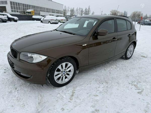 Brūns BMW 118 2011 Marijampole, ar dzinēja tilpumu 2.00 L un nobraukumu 216 tūkst. km par 3900 €, foto 1 vietnē AUTOMOTO.COM.LV
