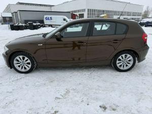 Brown BMW 118 2011 in Marijampole, with an engine capacity of 2.00 L and mileage of 216 thousand km for 3900 €, photo 2 on AUTOMOTO.COM.LV
