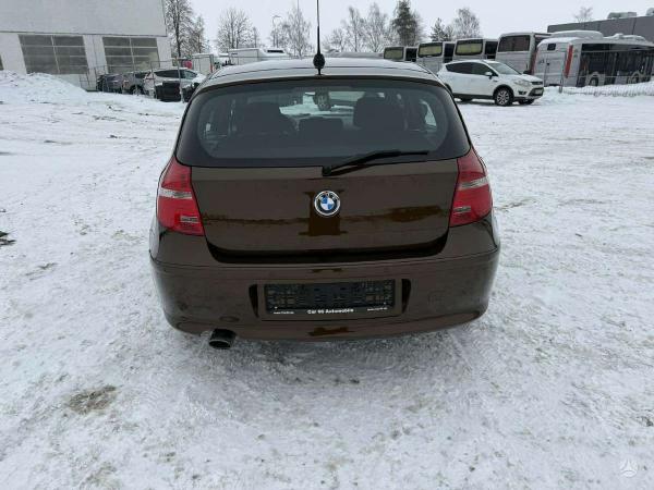 Brūns BMW 118 2011 Marijampole, ar dzinēja tilpumu 2.00 L un nobraukumu 216 tūkst. km par 3900 €, foto 8 vietnē AUTOMOTO.COM.LV