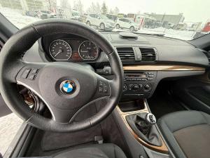 Brown BMW 118 2011 in Marijampole, with an engine capacity of 2.00 L and mileage of 216 thousand km for 3900 €, photo 11 on AUTOMOTO.COM.LV