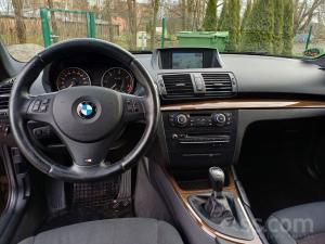 Brown BMW 118 2011 in Bauska, with an engine capacity of 2.00 L and mileage of 229 thousand km for 5500 €, photo 7 on AUTOMOTO.COM.LV