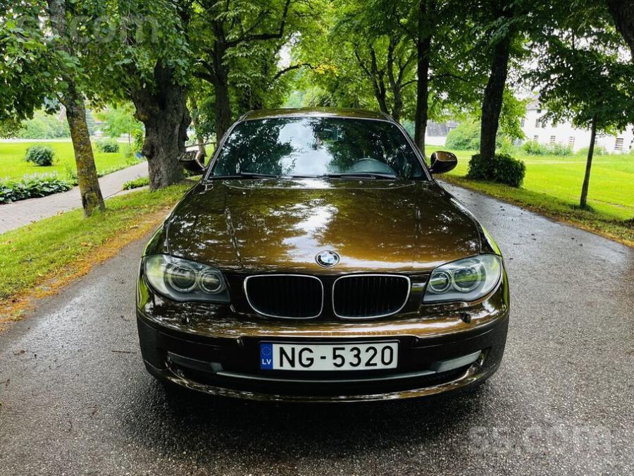 Brown BMW 118 2011 in Riga, with an engine capacity of 2.00 L and mileage of 317 thousand km for 5199 €, photo 1 on AUTOMOTO.COM.LV