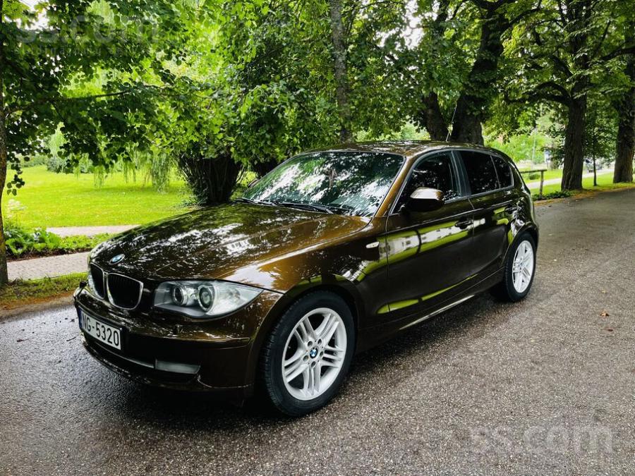 Brown BMW 118 2011 in Riga, with an engine capacity of 2.00 L and mileage of 317 thousand km for 5199 €, photo 3 on AUTOMOTO.COM.LV